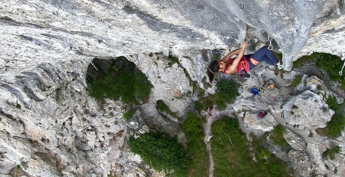 Katherine Choong enchaîne « Hélix au pays des Merveilles » 8c+ au Pic ...